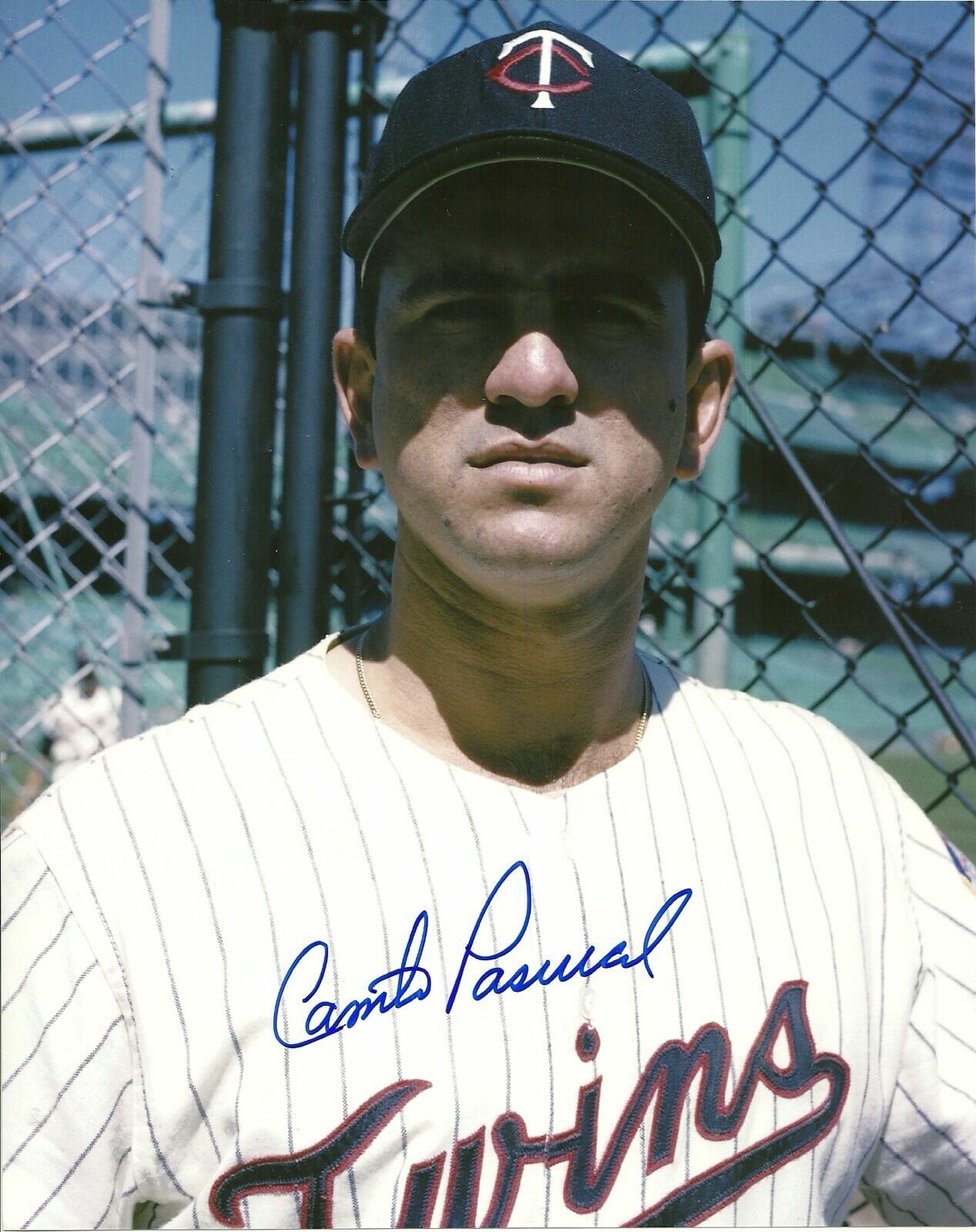 CAMILO PASCUAL MINNESOTA TWINS SIGNED AUTOGRAPHED 8x10 PHOTO W/COA AGAINST FENCE Opens in a new ...