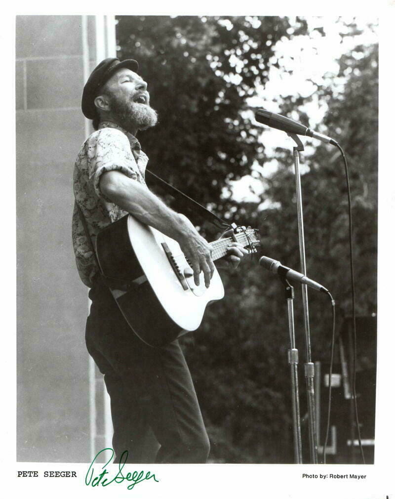 PETE SEGER SIGNED AUTOGRAPH 8X10 PHOTO - FOLK ROCK ICON, VERY RARE W ...