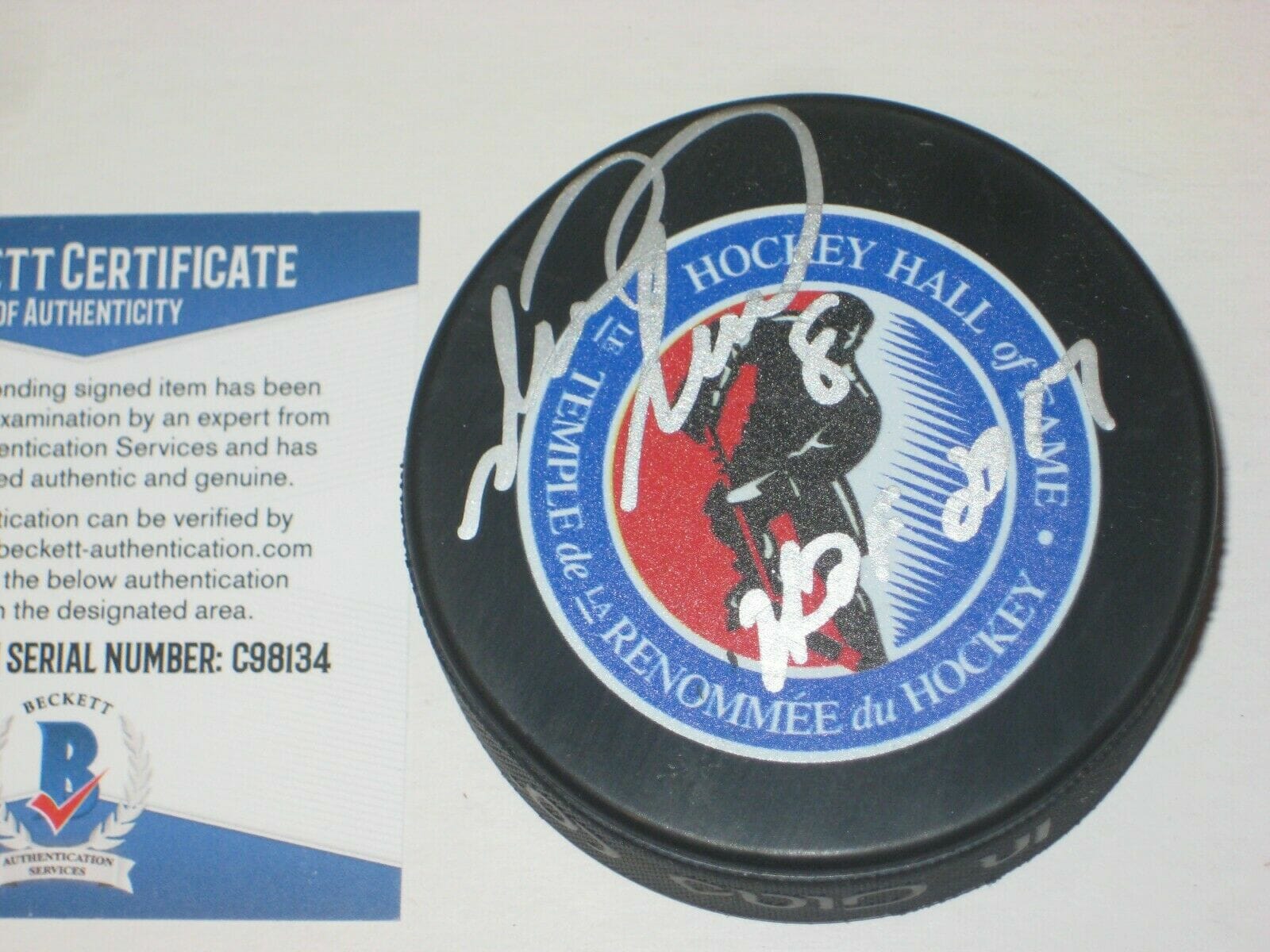 MARK RECCHI (PENGUINS) Signed HALL OF FAME Puck w/ Beckett COA (BAS ...
