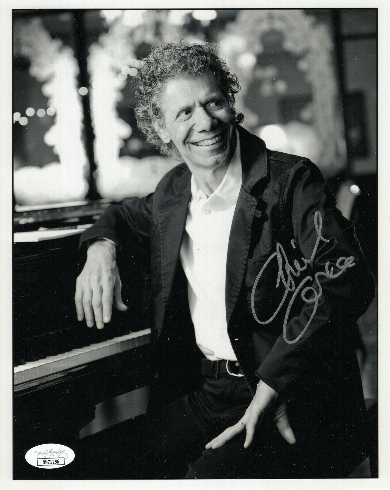 CHICK COREA HAND SIGNED 8x10 PHOTO AMAZING POSE LEGENDARY MUSICIAN JSA ...