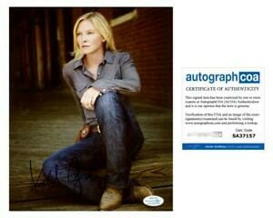 Kelli Giddish "Chase" AUTOGRAPH Signed 'Annie Frost' 8x10 Photo D ACOA ...