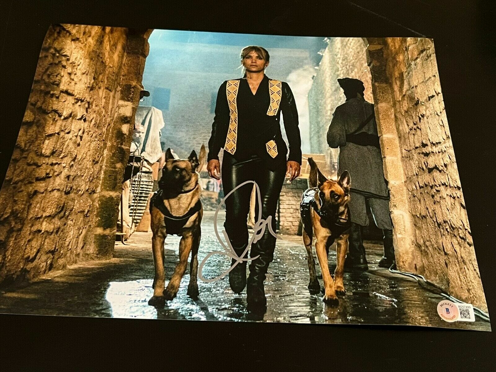 HALLE BERRY SIGNED AUTOGRAPH 11x14 PHOTO JOHN WICK IN PERSON BECKETT ...