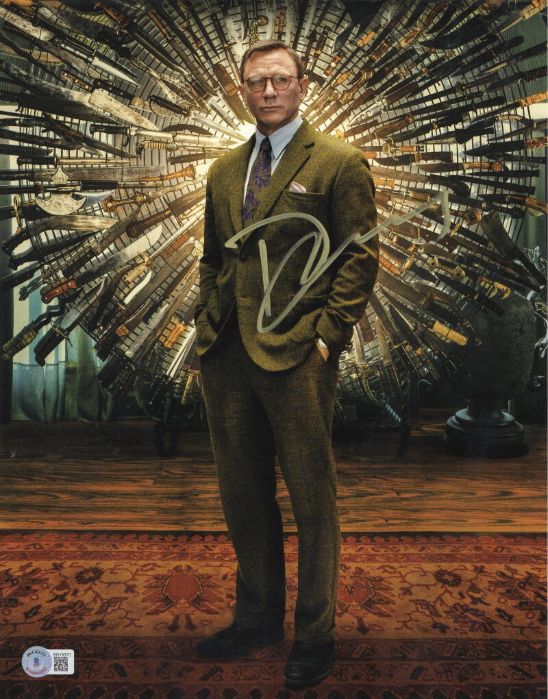 DANIEL CRAIG SIGNED 11X14 PHOTO KNIVES OUT AUTHENTIC AUTOGRAPH BECKETT ...