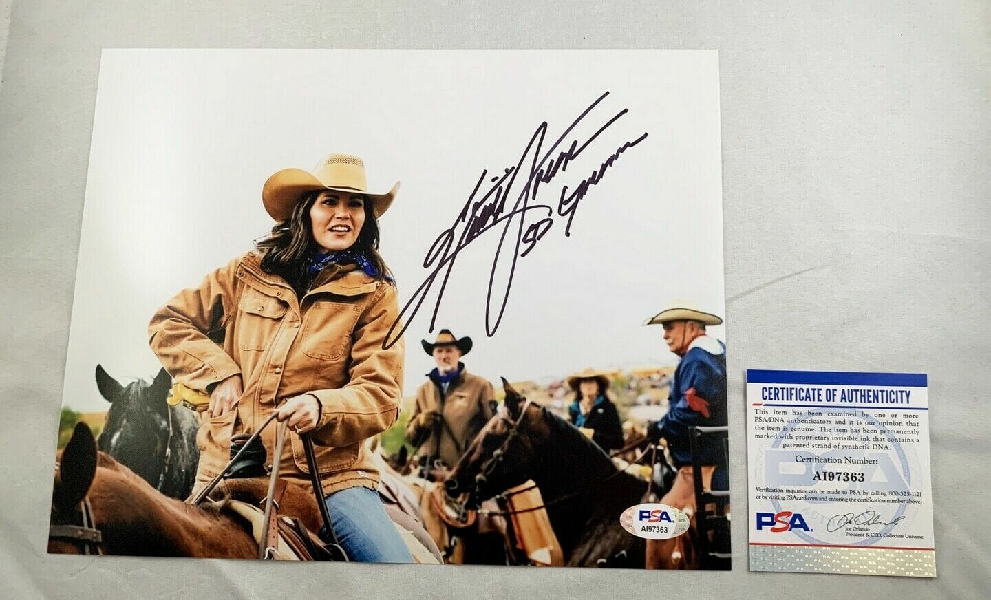 South Dakota Governor Kristi Noem Signed 8x10 Photo PSA/DNA COA ...