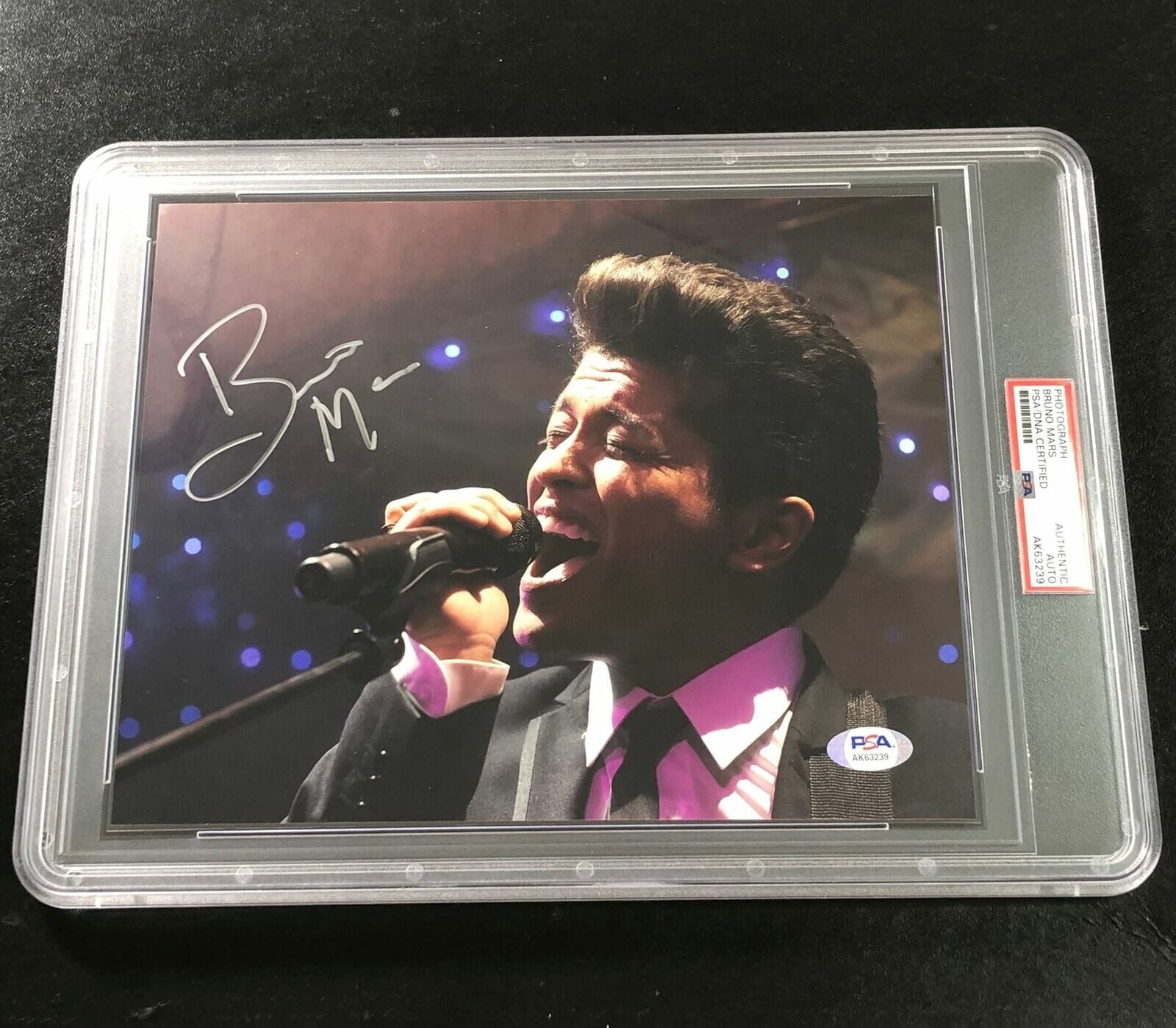 Bruno Mars Signed 8x10 Photo PSA Encapsulated Autograph | Autographia