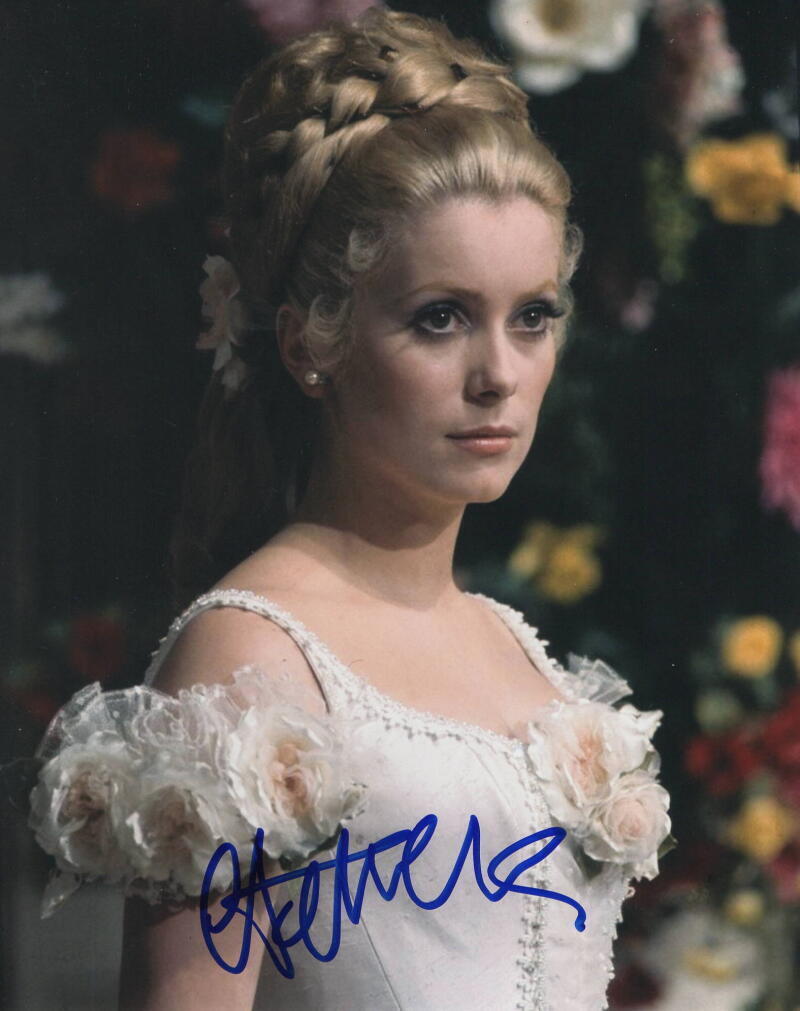 CATHERINE DENEUVE SIGNED AUTOGRAPH 8X10 PHOTO - BELLE DE JOUR ...