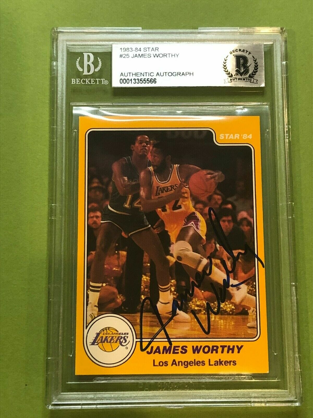 JAMES WORTHY Signed 1983-84 STAR CO. ROOKIE Card #25 Beckett BAS ROOKIE ...