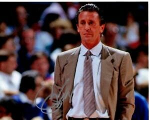 PAT RILEY Signed 8x10 NBA BASKETBALL LOS ANGELES LAKERS Photo w ...