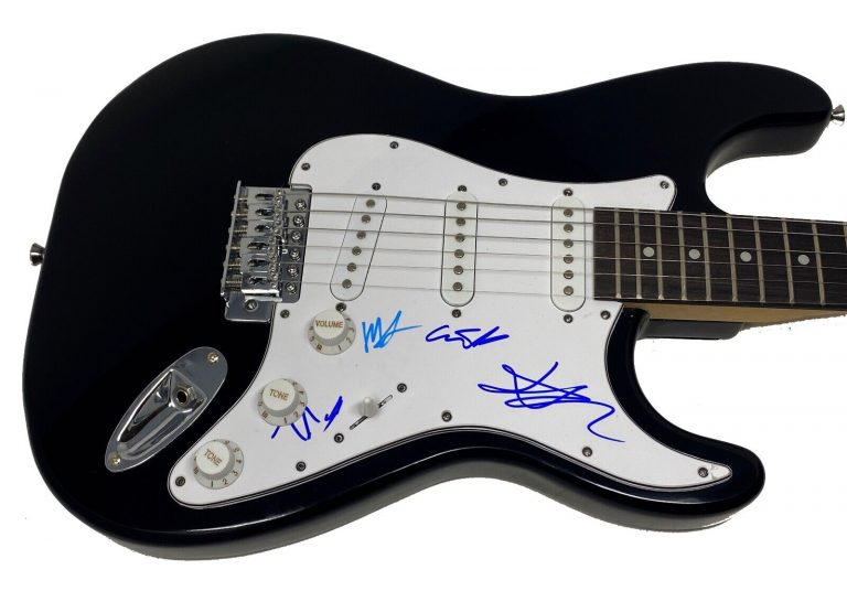 Maneskin Band Signed Autographed Electric Guitar x4 Damiano Vic Thomas ...