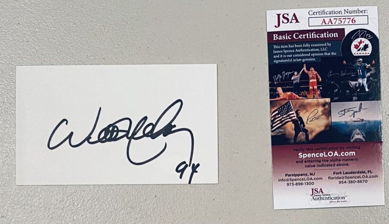 Discover Our Willie Nelson Autograph Collection! | Autographia