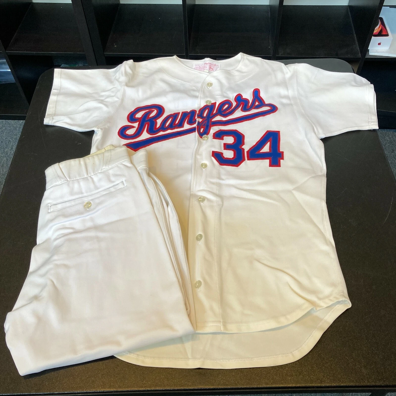 Nolan Ryan Game Used 1992 Texas Rangers Uniform Jersey & Pants Grey ...