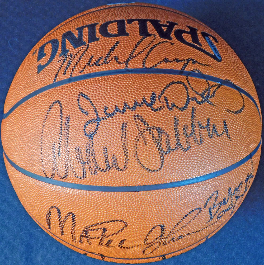 1987-88 Los Angeles Lakers Champions Team Signed NBA Game Basketball ...