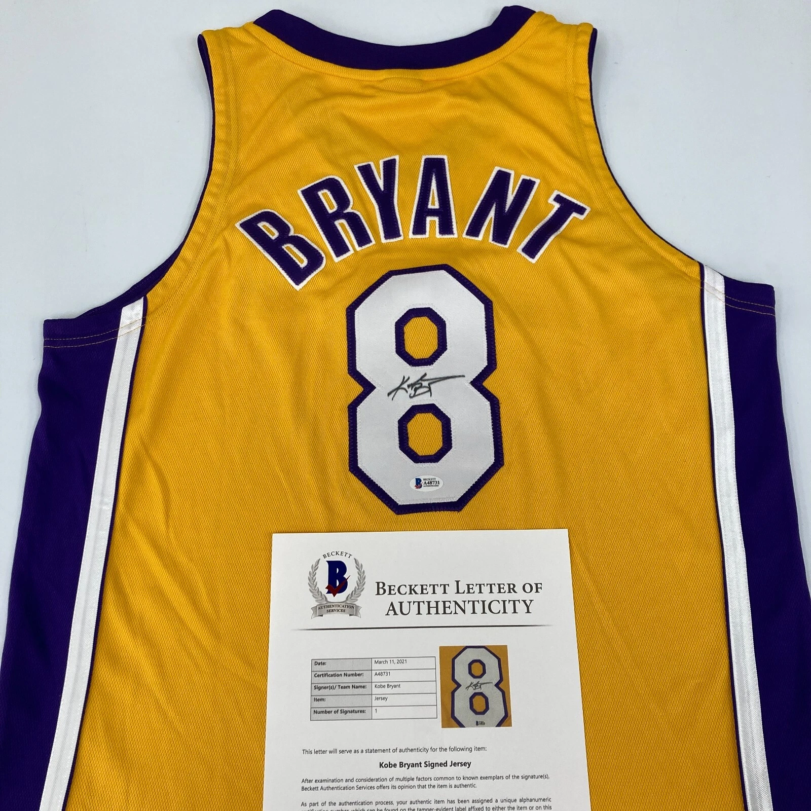 Kobe Bryant Signed 1999 Finals Los Angeles Lakers Pro Cut Jersey ...