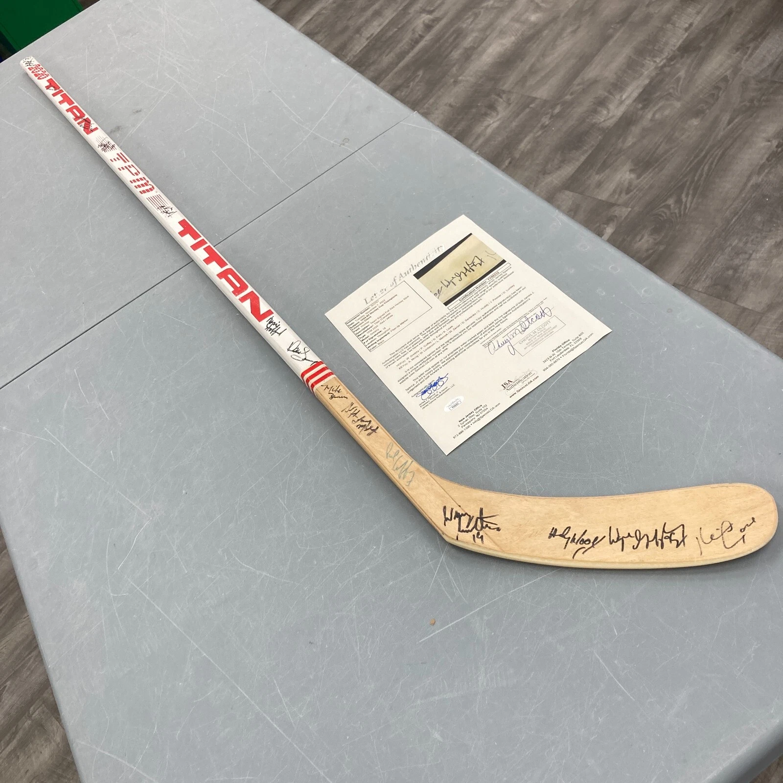 1984-85 Edmonton Oilers Stanley Cup Champs Team Signed Stick Wayne ...