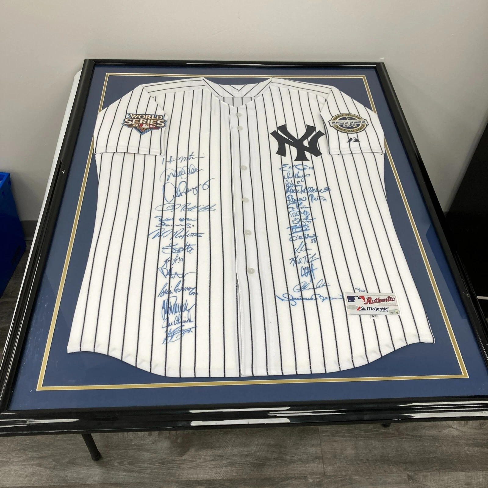 2009 New York Yankees World Series Champs Team Signed Jersey #15/50 ...