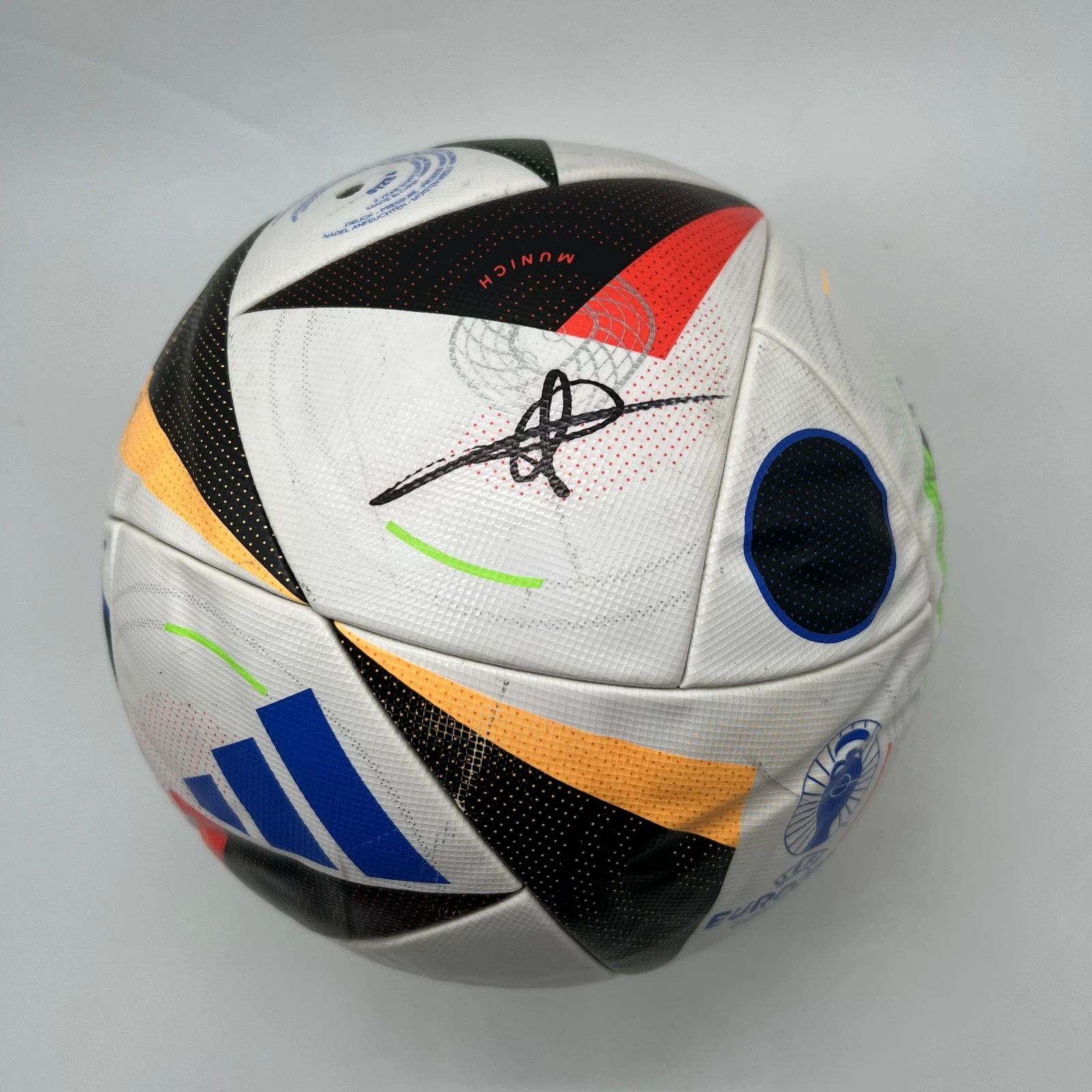 Sara Paralluelo Signed Soccer Ball FC Barcelona | Autographia