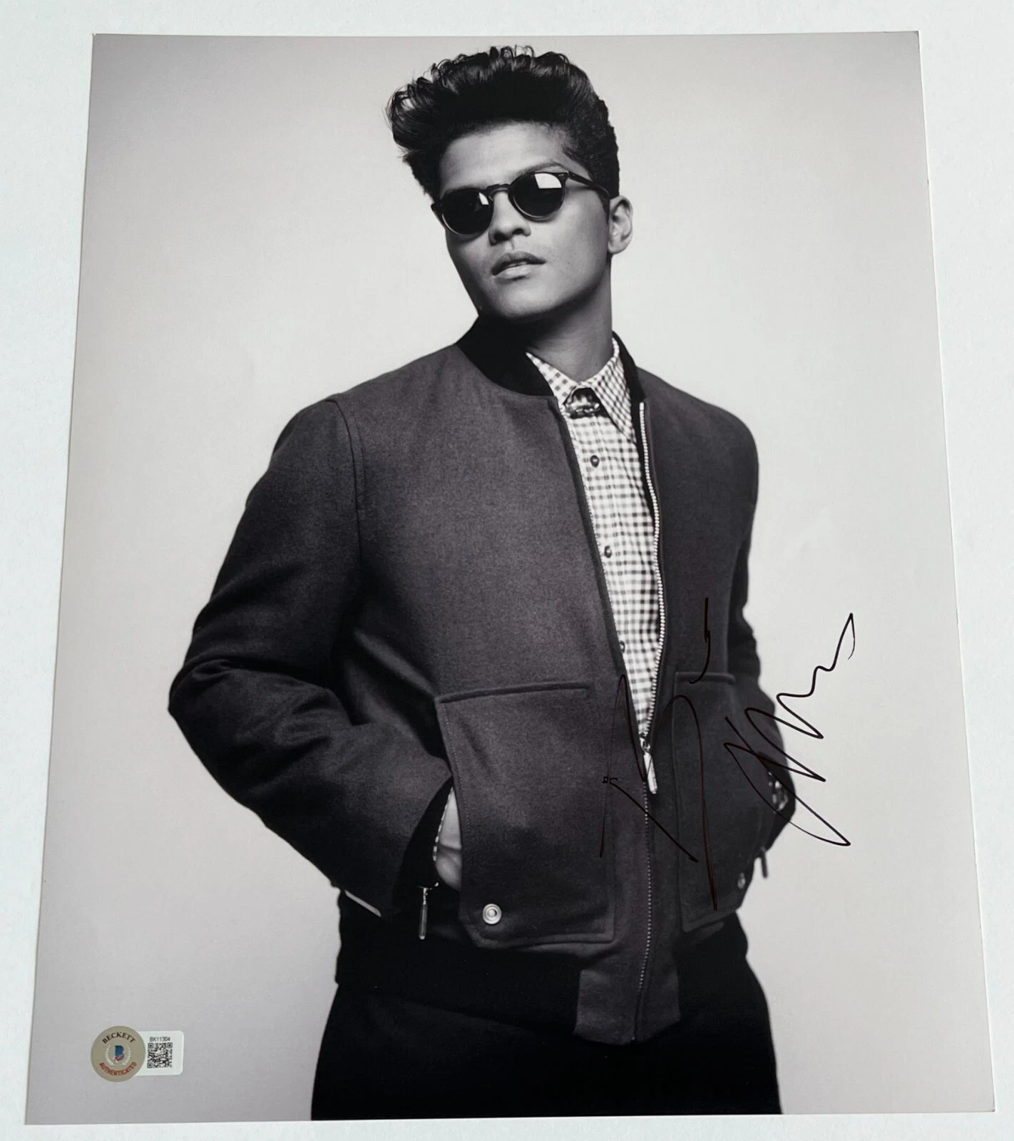 BRUNO MARS SIGNED AUTOGRAPH 24K MAGIC 11x14 PHOTO w/PROOF & BECKETT BAS ...
