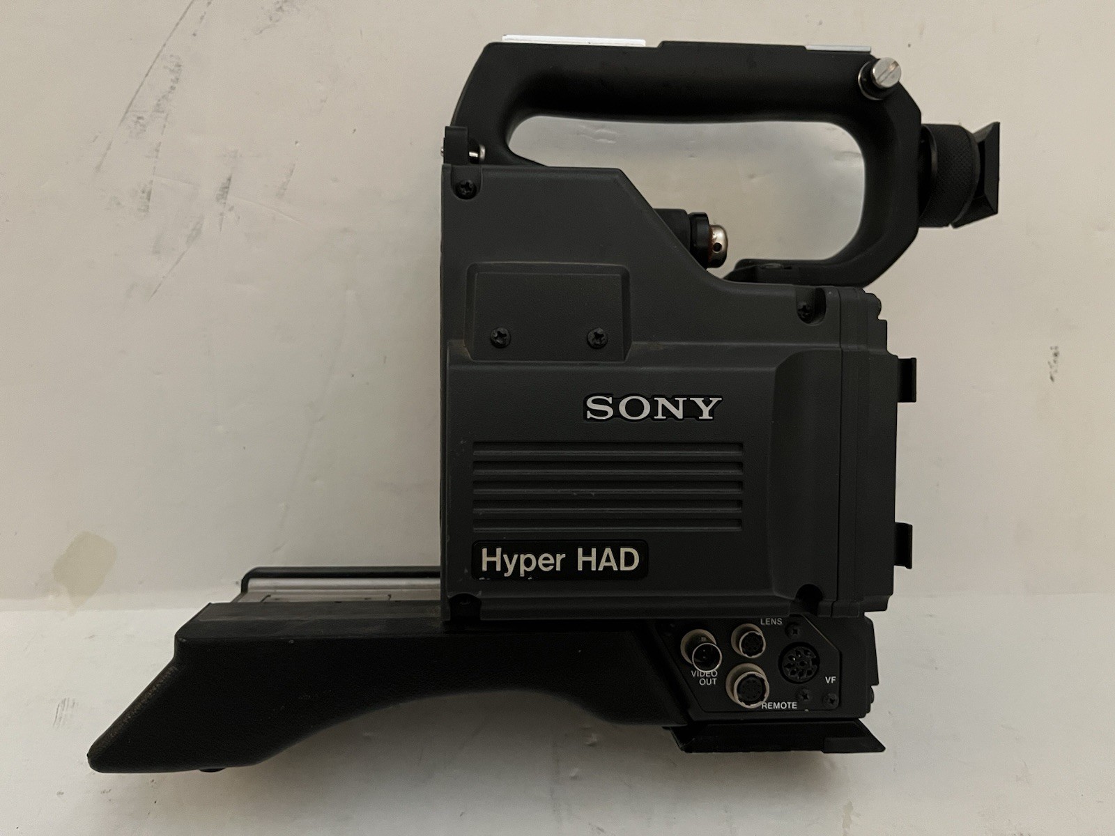 Sony DXC-D35 Digital Video Camera CA-327A Adaptor DSP Power HAD ...