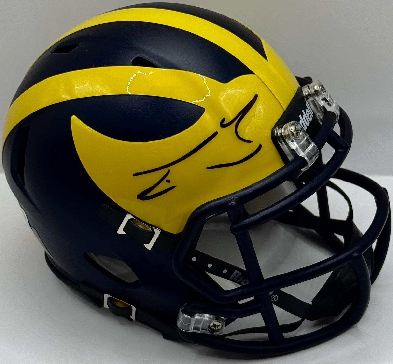Taylor Lewan Signed Autographed Michigan Wolverines Mini Helmet BAS ...