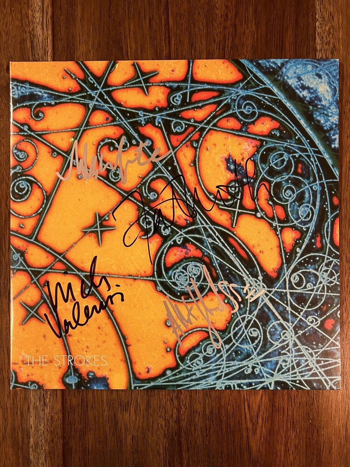 ‘The Strokes’ Signed Vinyl Album ‘Is This It’ Albert, Fabrizio, Nick ...