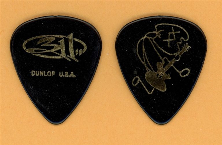 311 Tim Mahoney Vintage Guitar Pick - 2001 From Chaos Tour | Autographia