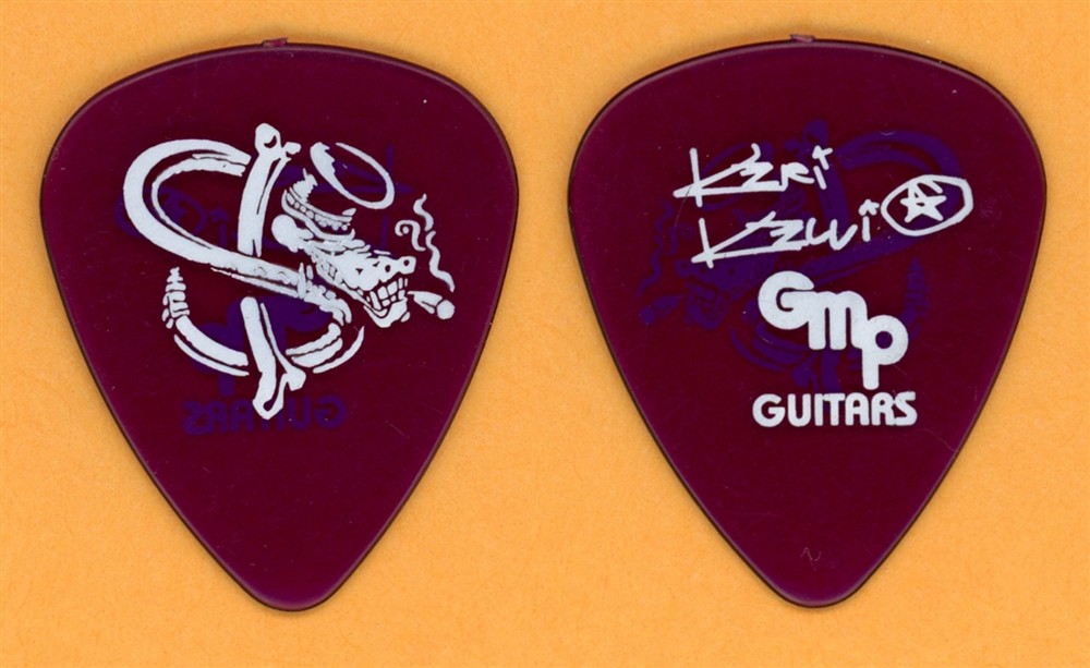 Slash's Snakepit Keri Kelli Vintage Guitar Pick - 1999 Tour | Autographia