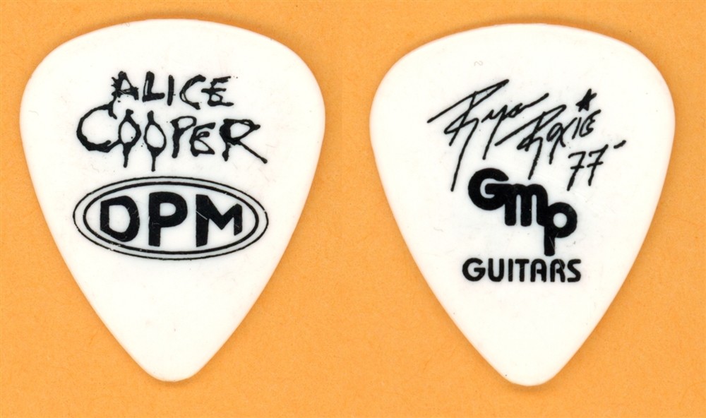 Alice Cooper Ryan Roxie Vintage GMP Guitar Pick - 1999 Brutal Planet ...