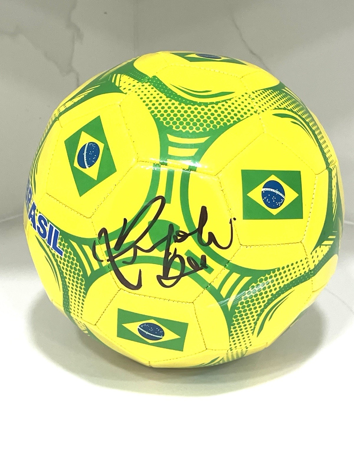 Ronaldinho Hand Signed Brasil Soccer Ball Barcelona Barca Beckett BAS ...