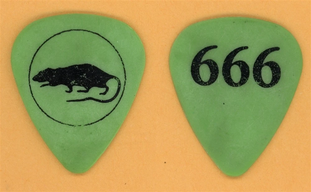 Pearl Jam Mike McCready Vintage Guitar Pick - 1993 VS Tour | Autographia