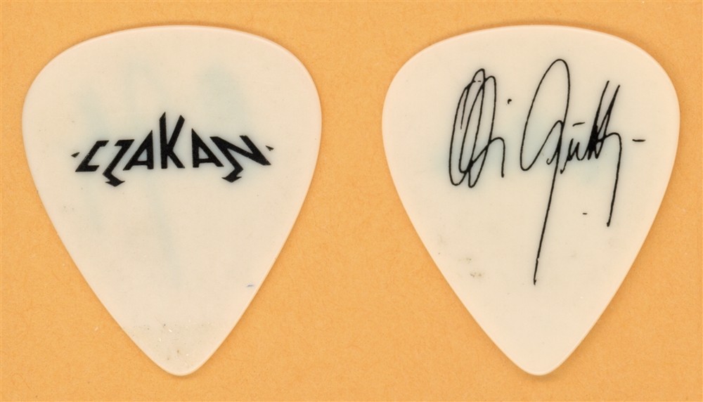 Czakan Oliver Güttinger Vintage Guitar Pick - 1989 US Tour | Autographia
