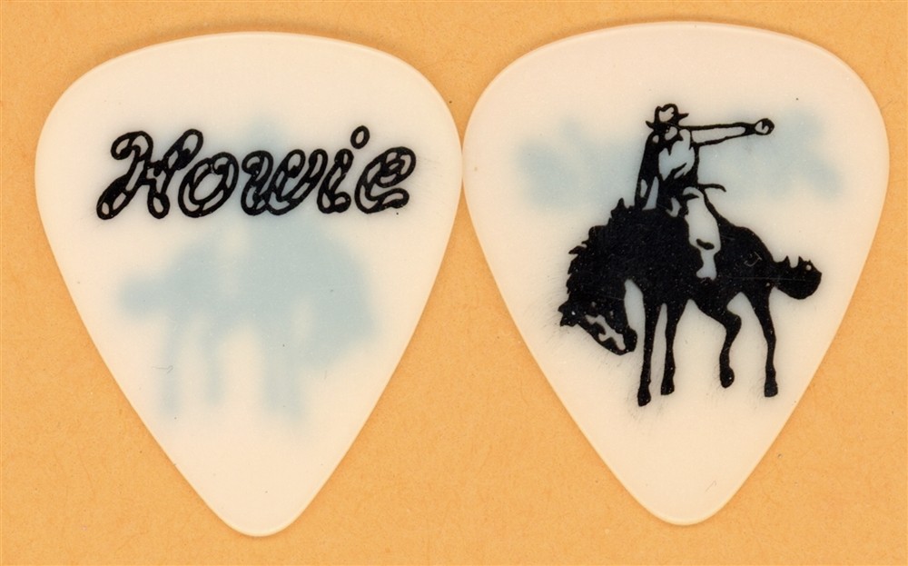 Tom Petty and the Heartbreakers Howie Guitar Pick - 2001 Way Out West Tour | Autographia