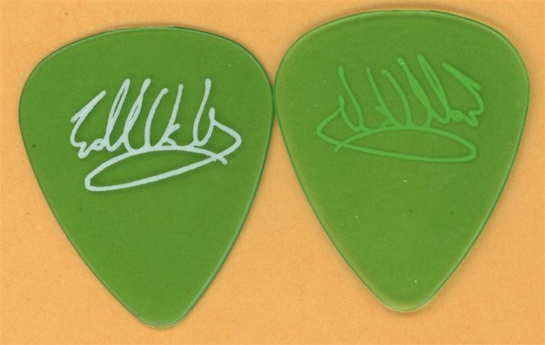 Van Halen EVH Vintage Guitar Pick - 2004 Reunion Tour | Autographia