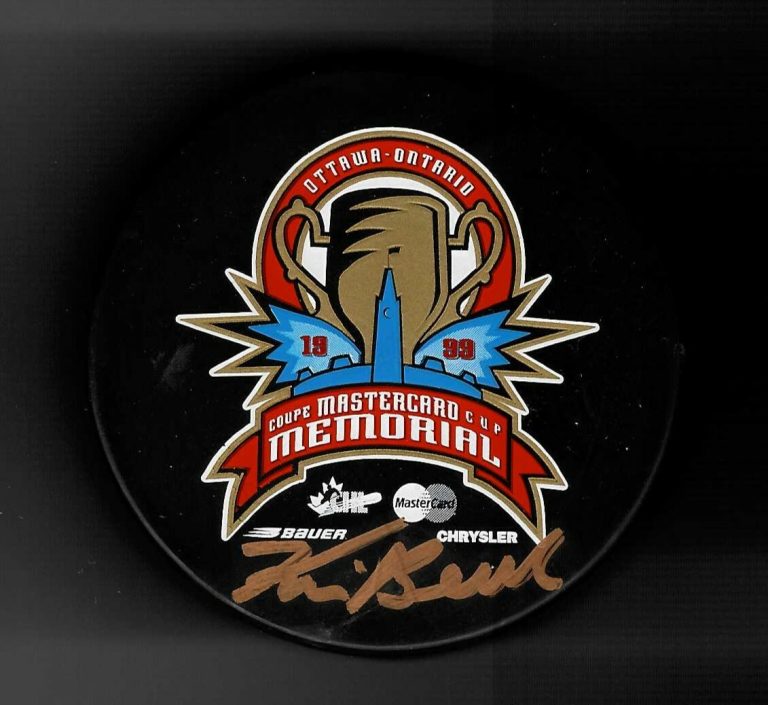 Kris Beech Signed Calgary Hitmen 1999 Memorial Cup Souvenir Puck ...