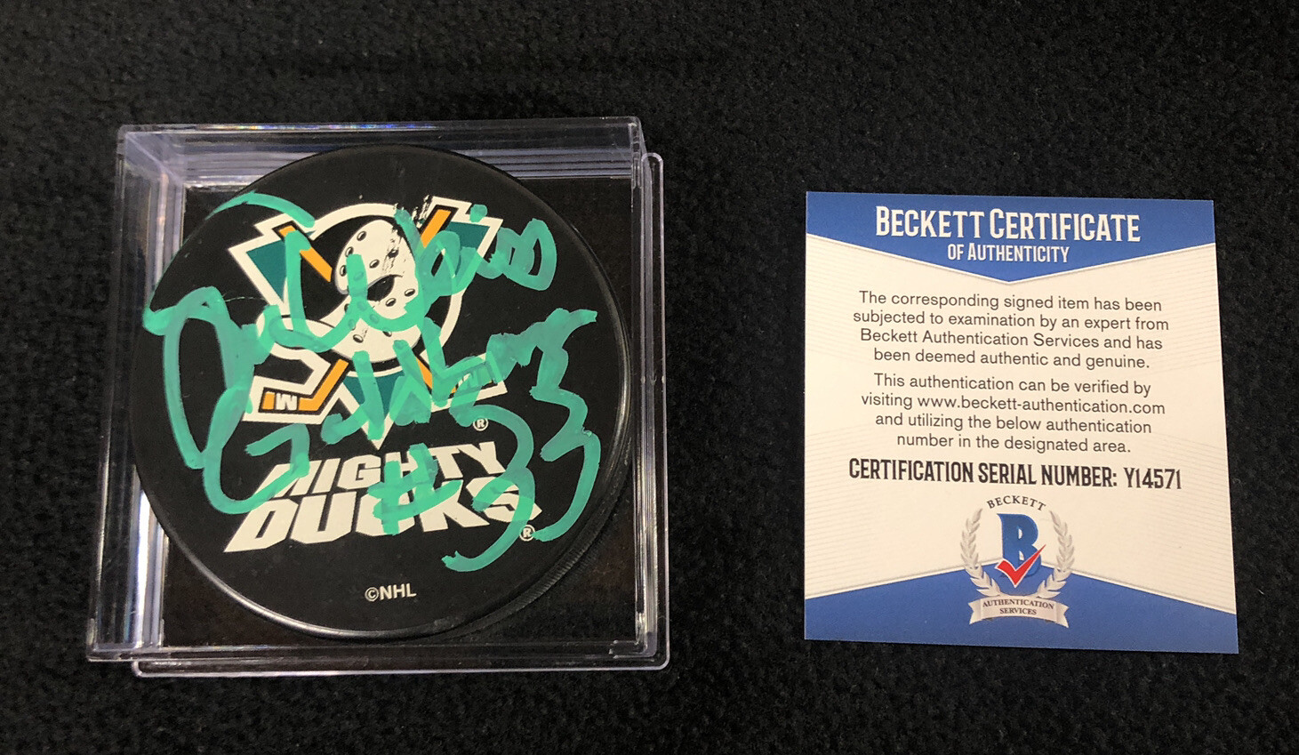 Shaun Weiss Signed Mighty Ducks Souvenir Puck Beckett COA Goldberg #3 ...