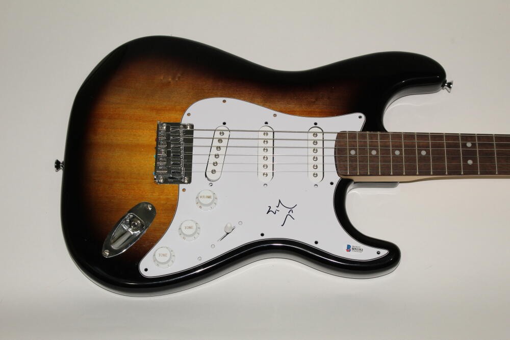 LIN MANUEL MIRANDA SIGNED AUTOGRAPH FENDER BRAND ELECTRIC GUITAR ...