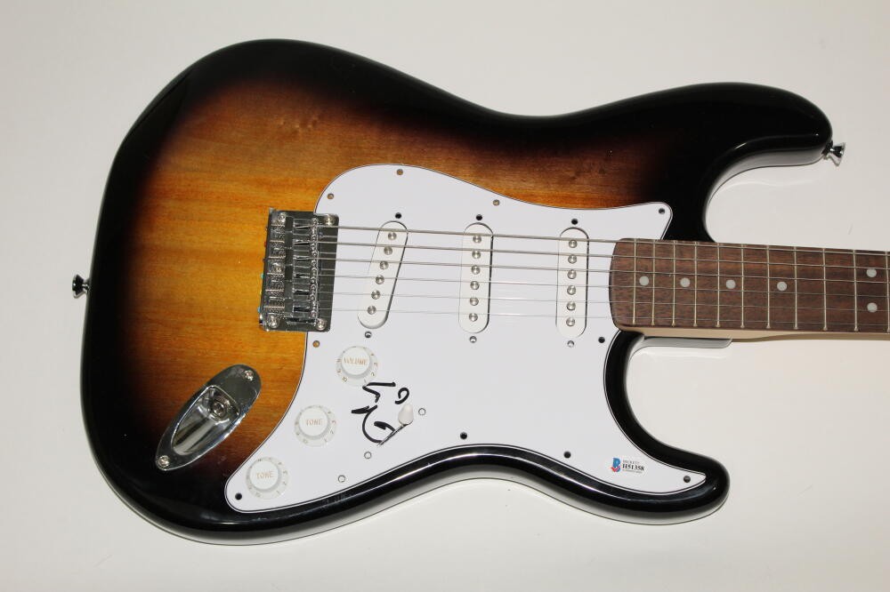 LIN MANUEL MIRANDA SIGNED AUTOGRAPH FENDER ELECTRIC GUITAR - IN THE ...