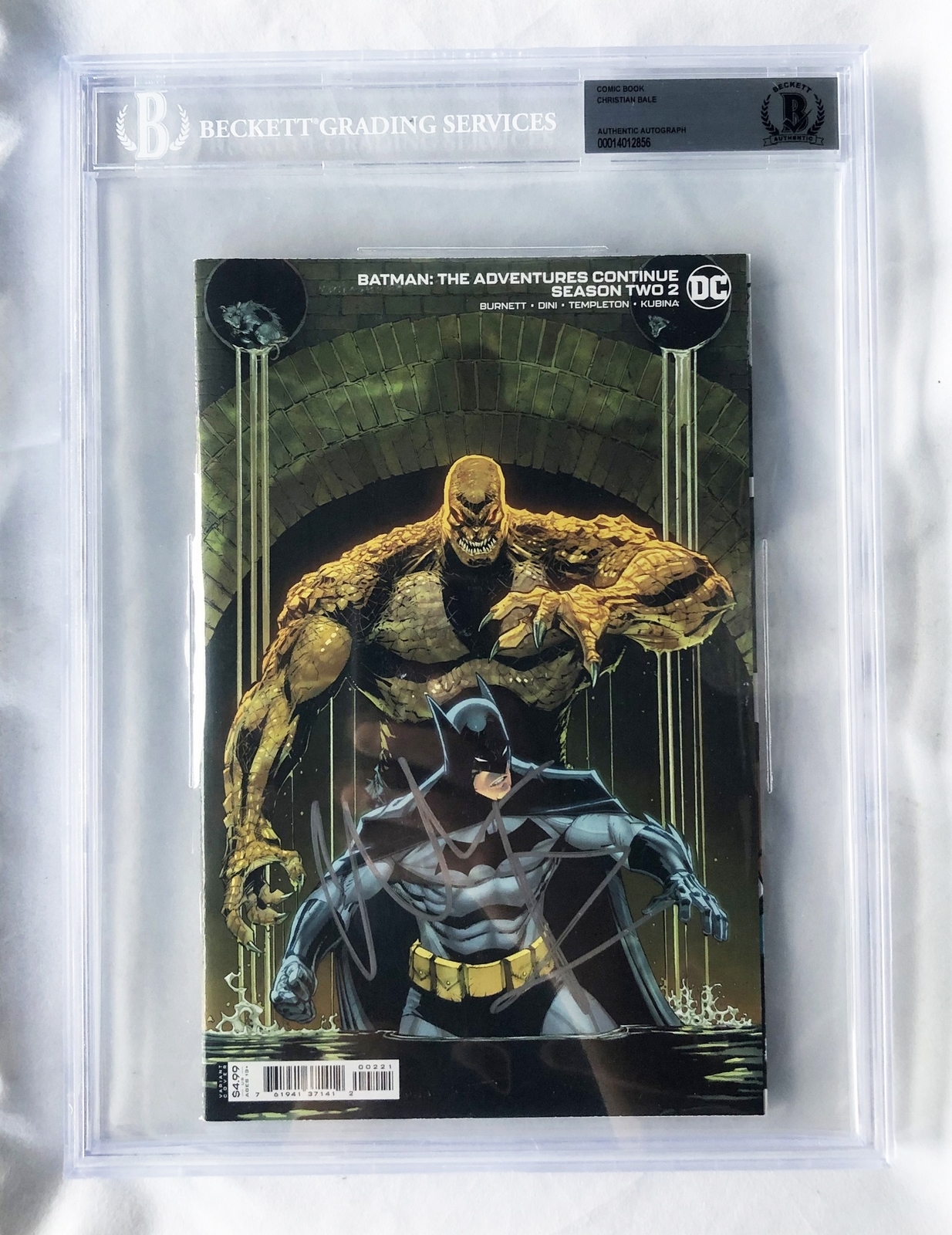 Christian Bale Signed Comic Book Beckett BAS DC Batman 7 COA | Autographia