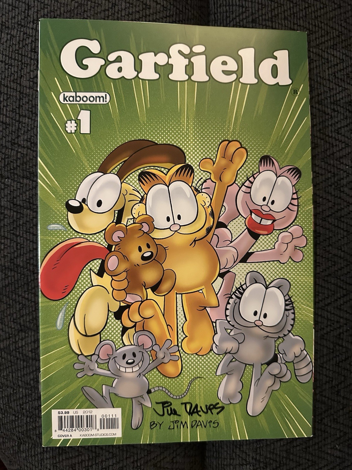 Jim Davis Signed Garfield Magazine Cartoons Kaboom Comic Book #1 | Autographia