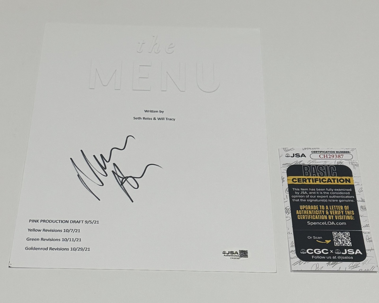 NICHOLAS HOULT SIGNED THE MENU FULL MOVIE SCRIPT JSA COA | Autographia