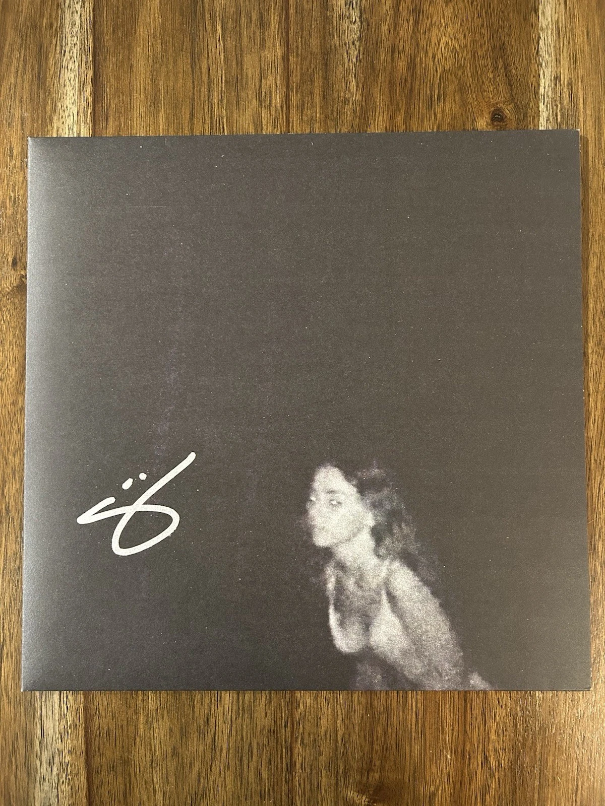 ‘Samia’ Signed Vinyl Album ‘Bloodless’ Beckett Autograph | Autographia