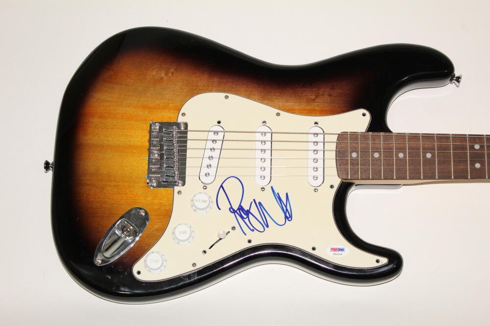 ROGER WATERS SIGNED AUTOGRAPH FENDER BRAND ELECTRIC GUITAR - PINK FLOYD ...