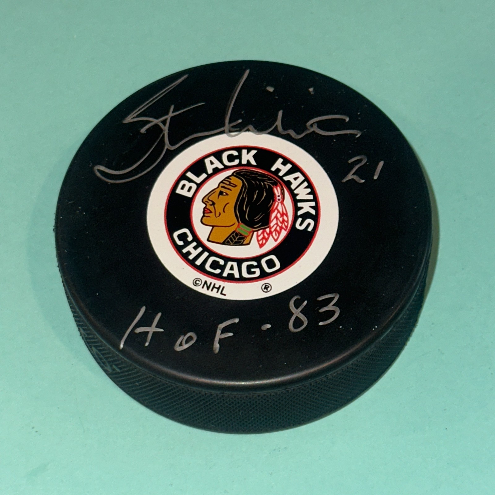 STAN MIKITA Signed Chicago BLACKHAWKS Original 6 Puck Beckett BAS & HOF ...