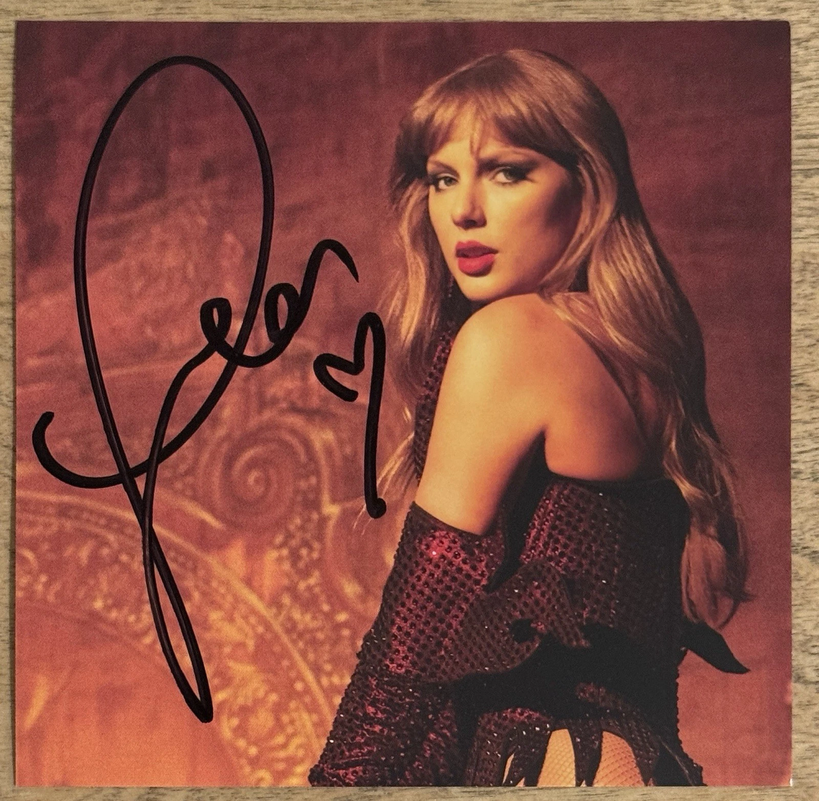 Taylor Swift The Life Of A Showgirl LONG SIGNATURE AUTOGRAPH Art Card ...