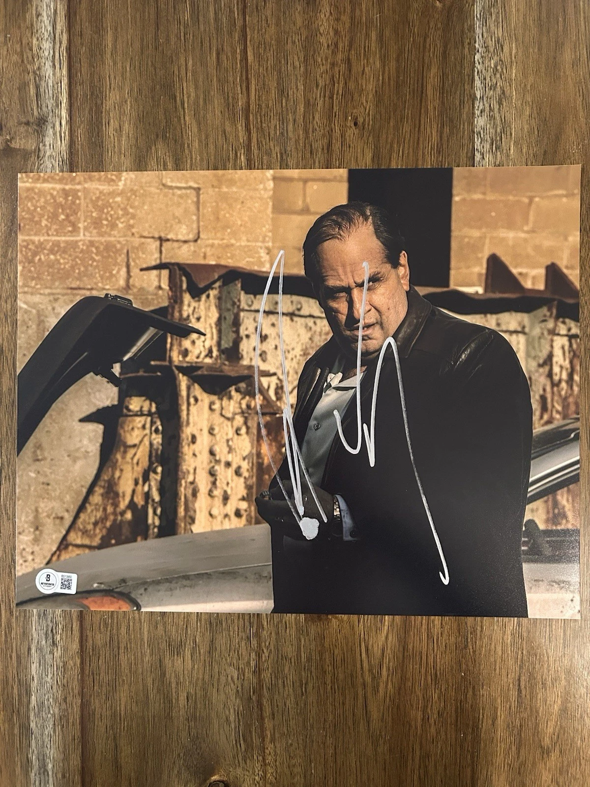 Colin Farrell ‘The Penguin’ Signed 11x14 Photo ‘Oswald Cobb’ Beckett ...