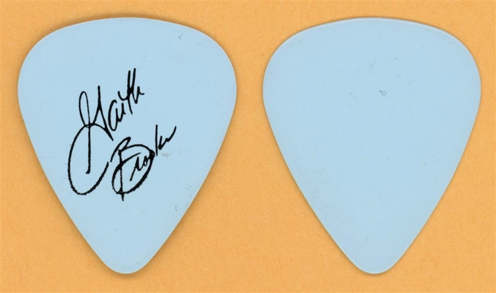 Garth Brooks Baby Blue Signature (SMALL AUTO) Guitar Pick - 1990 World ...