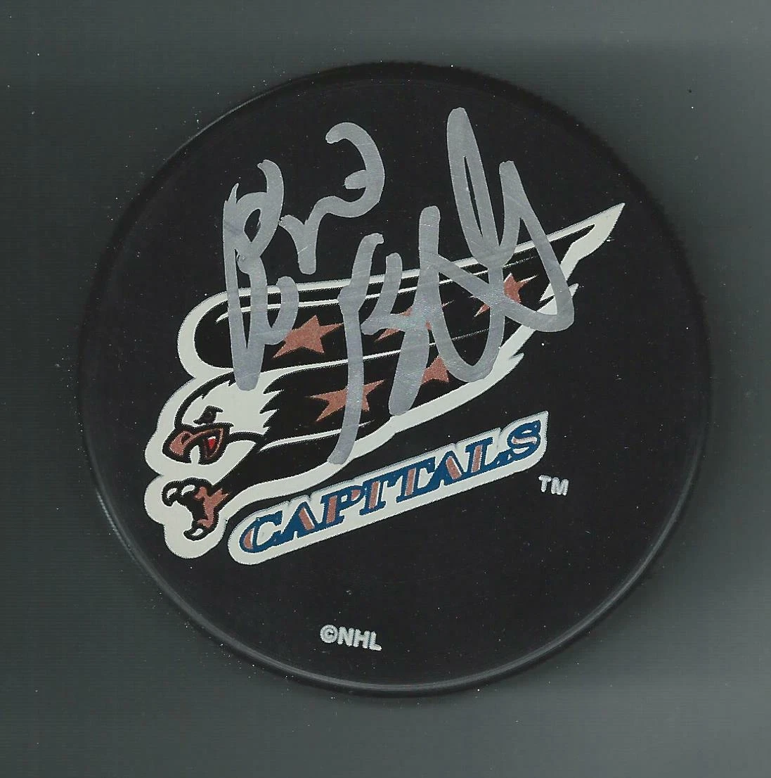 Brian Bellows Signed Washington Capitals Eagle Logo Souvenir Puck ...