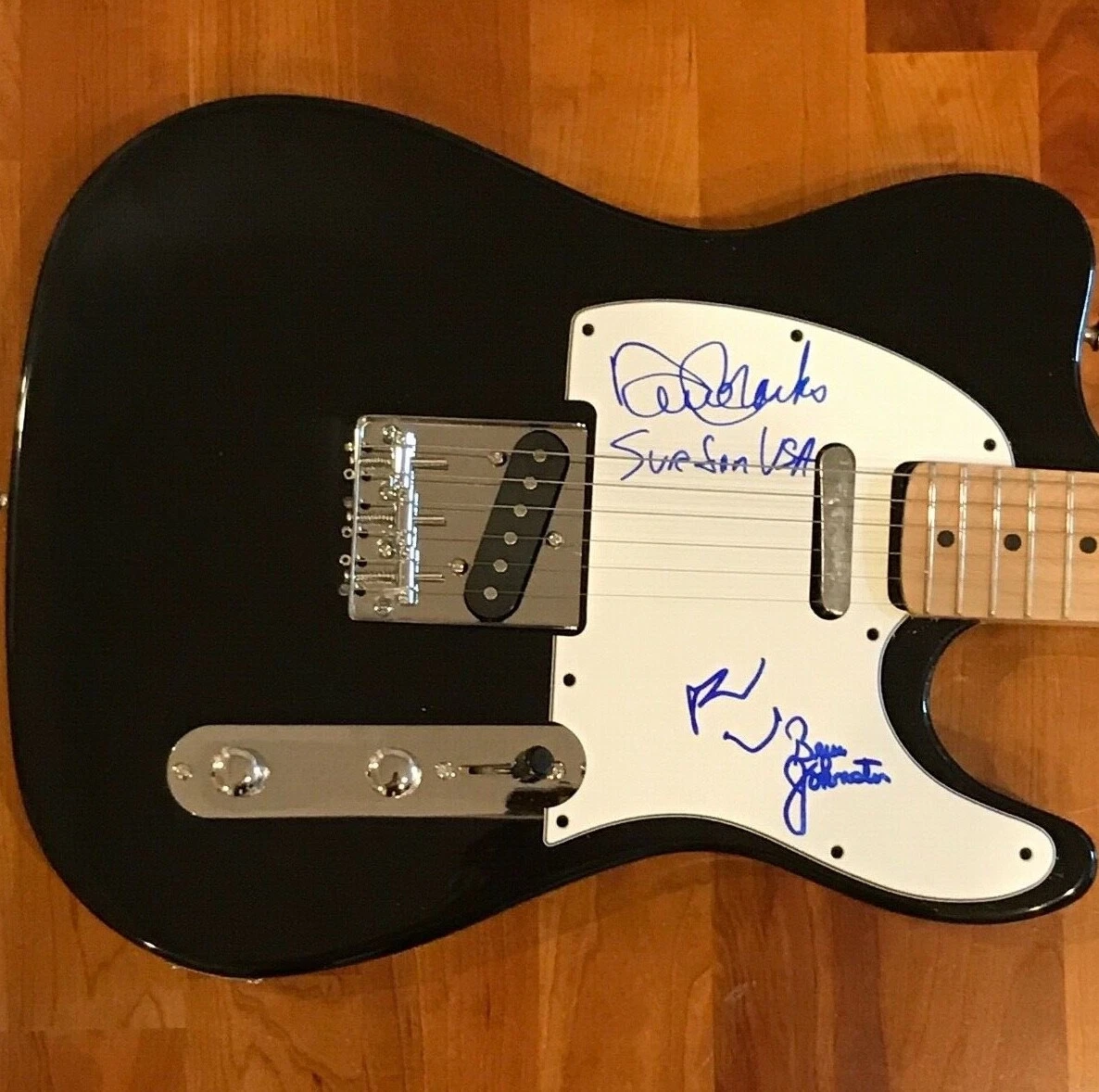 * THE BEACH BOYS * signed electric guitar * WILSON, JOHNSTON & MARKS ...