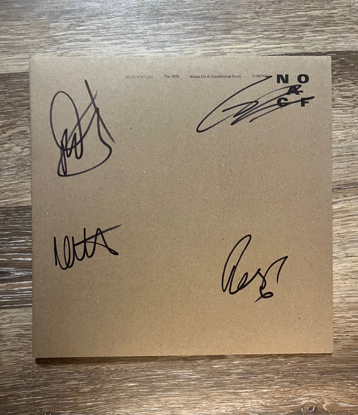 * THE 1975 * signed vinyl album * NOTES ON A CONDITIONAL FORM * MATT ...
