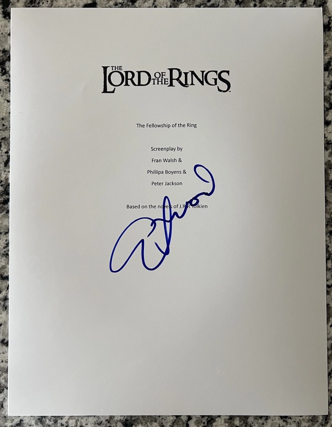 ELIJAH WOOD SIGNED LORD OF THE RINGS SCRIPT MOVIE AUTHENTIC AUTOGRAPH ...