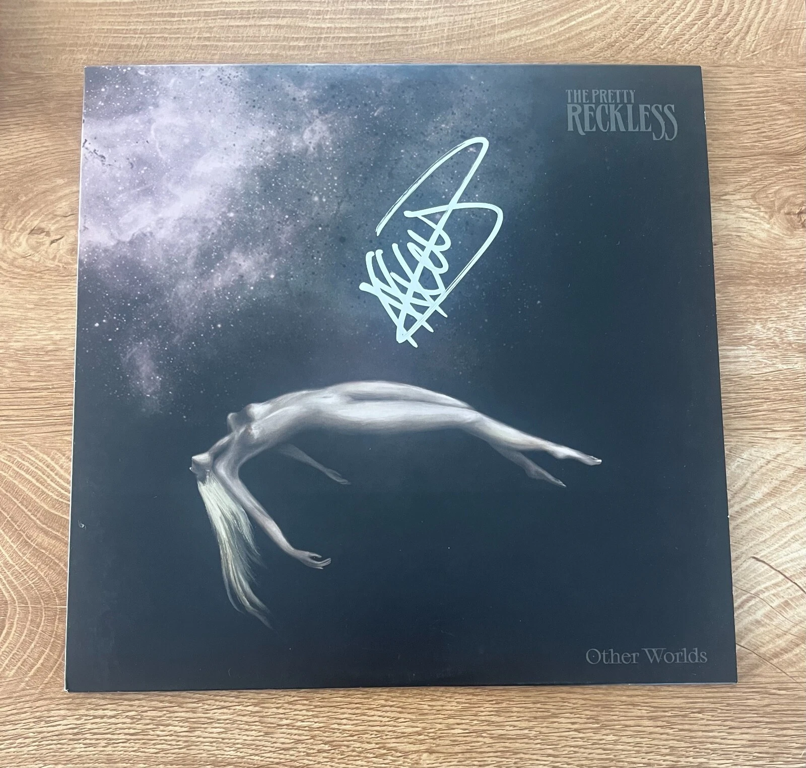* TAYLOR MOMSEN * signed vinyl album * THE PRETTY RECKLESS * OTHER ...